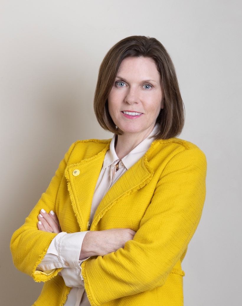 Tara Foley_pic - Corporate Adviser